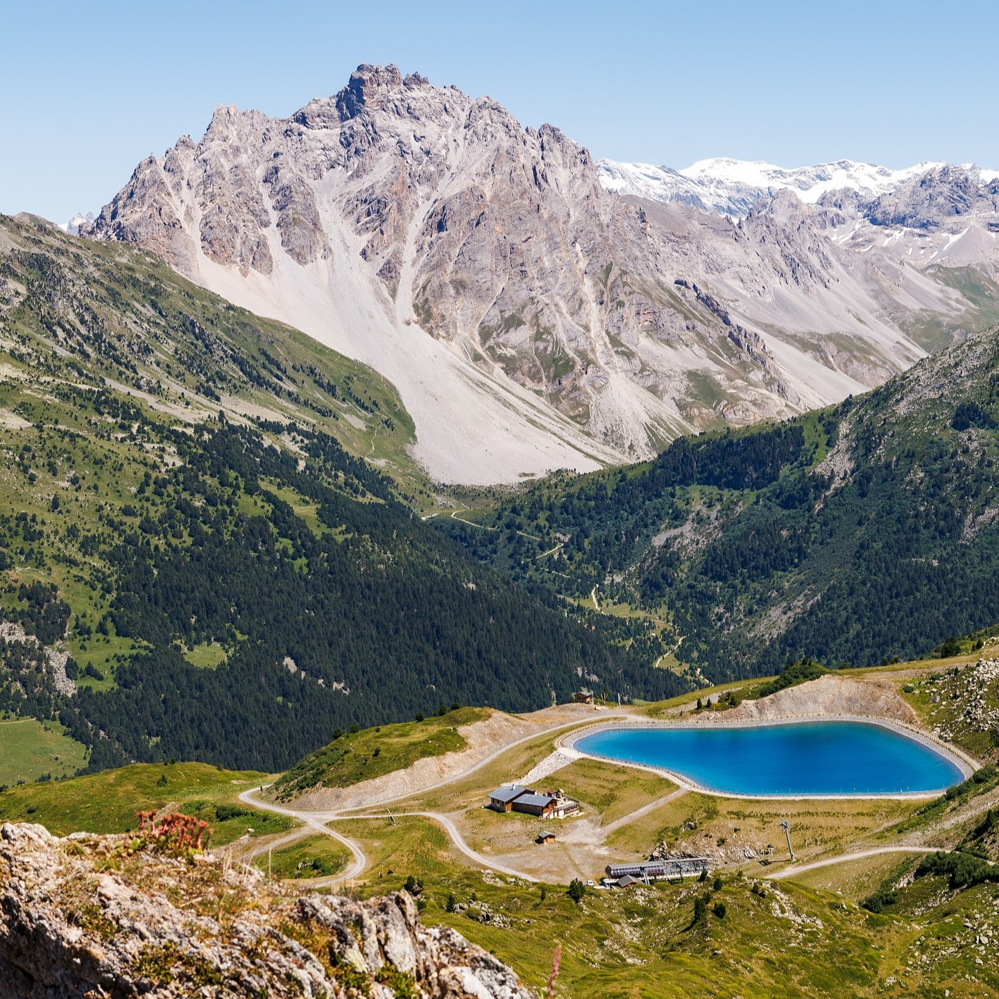 Intersport - Le Rond-Point des Pistes - Méribel Centre - Méribel